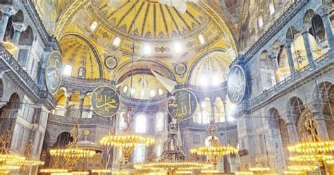 성모마리아와 알라가 한공간에 아야 소피아명소마다 믹스매치