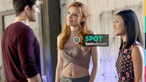 The Crop Top Of Paige Townsen Bella Thorne In Famous In Love S01e07