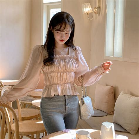 아뜨랑스 감사할인연장추가쿠폰팩 ⚡️오늘출발⚡️ 단독진행 청순미 가득 셔링 프릴넥 하객 블라우스긴팔 셔츠 스퀘어넥 셔링블라우스 블라우스 Bs6797