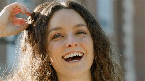 If You Want More People To Enjoy Being Around You Start With These 4 Behaviors Yourtango