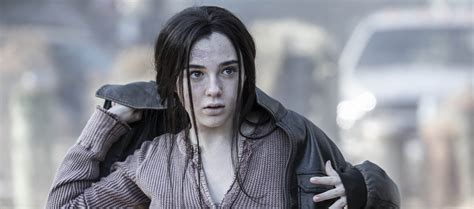 Does Charlie Die Did Alexa Nisenson Leave Fear The Walking Dead