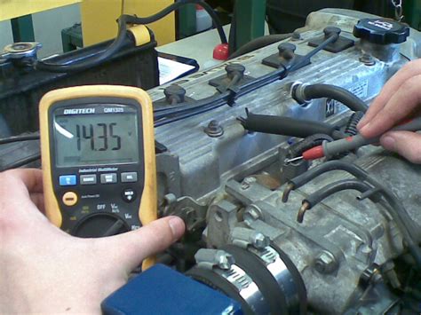 Steve Hackett 4826 Input Sensors And Actuators On Car
