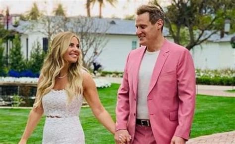 Tracey Kurland Married Life With Trevor Engelson Tracey Engagement Ring And Wedding Dress Ty