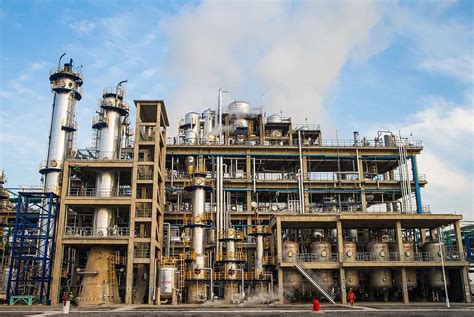 年化工行业发展情况如何这份上半年运行报告给你答案 化工企业