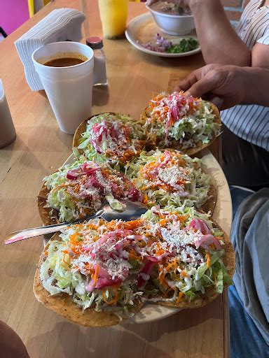 Restaurante Cenaduria Mi Lindo Nayarit” En Tijuana