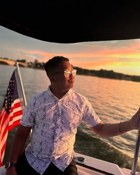 Berto Suarez Theyll Love The Decoration😎 Reels Funny Memes Comedy Relatable Christmas