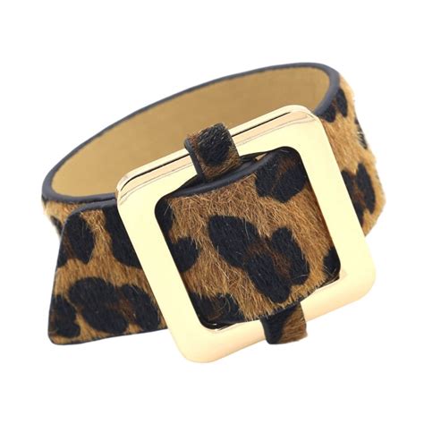 Wide Bracelet Leopard Style Realistic Look For Women Model Parda