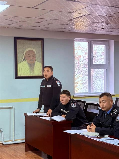 Цогтцэций сумын ИТХ ын дарга Б Энхбаатар Засаг дарга Д Баттүвшин нар Сум дундын цагдаагийн