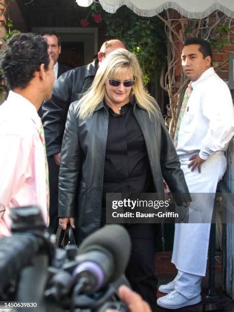 Debbie Rowe Photos And Premium High Res Pictures Getty Images