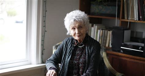 What Alice Munro Knew