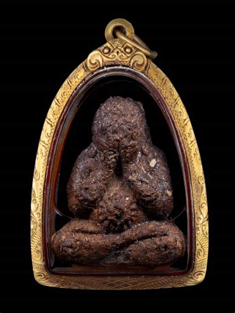 พระปิดตาหลวงปู่หมุน วัดบ้านจาน เนื้อผง จ ศรีสะเกษ พร้อมเลี่ยมทอง เว็บ วุดดี้