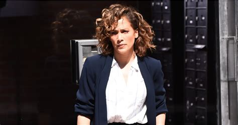 Jennifer Lopezs Shades Of Blue Style Popsugar Latina