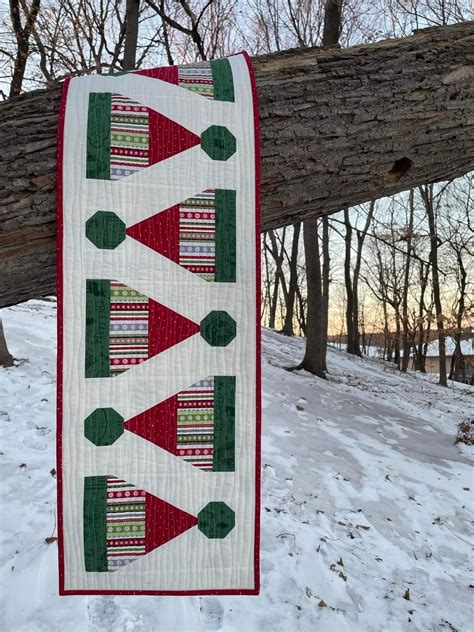 Best 13 Top 10 Free Christmas Table Runner Quilt Patterns 11 Bonus