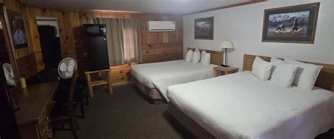 The Trails End Hotel In Dubois Wyoming Hotel In Dubois Wy