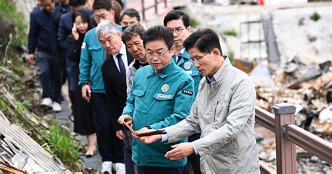 김문수 국민의 힘 대선 후보 “당에서 끌어내리려 해…후보 일정 중단 선언”