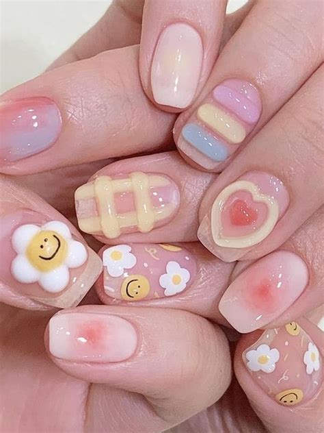 ۴۴ طرح زیبای ناخن ژله‌ای به سبک کره‌ای ترند تابستان ۱۴۰۲