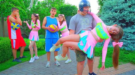 Дајана и навијачице су у великој невољи Тешка ситуација у летњем кампу Youtube