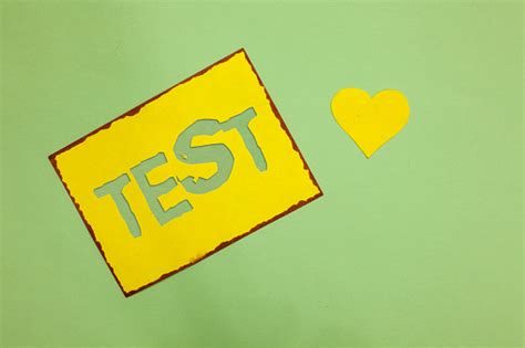 참고 테스트 사업을 보여주는 작성 학술 조직 절차를 보여주는 사진 신뢰성 내구성 능력 좋은 라임 컬러 회색 그림자 아트 종이 사랑 스러운 사랑 하트 로맨틱 아이디어 평가