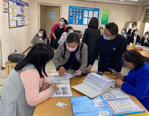 БУЛГАН АЙМГИЙН БҮРЭГХАНГАЙ СУМЫН ИТХ ЫН ДАРГА ЗАСАГ ДАРГА ТЭРГҮҮТЭЙ ТӨЛӨӨЛӨГЧИД ЗОЧИЛЛОО