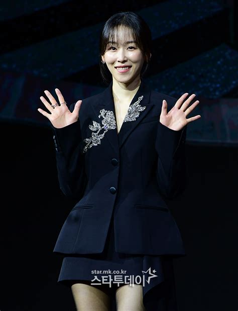 [포토] 서현진 손인사로 밝은 미소 스타투데이