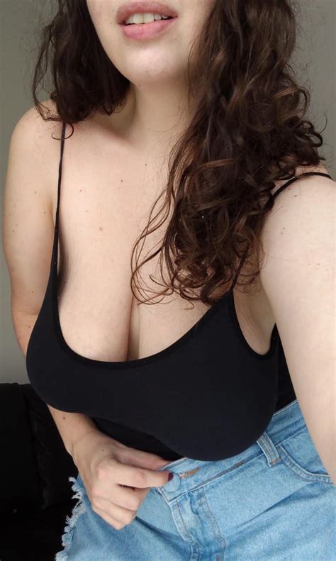 My Braless Cleavage Is Attracting Attention Today Rcleavage