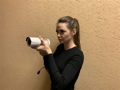 Ревнивый муж обвешал весь дом камерами слежения но сам же прокололся на своей любви к гаджетам