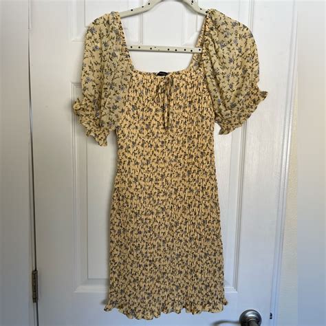 Beautiful Pastel Yellow Dress Gem