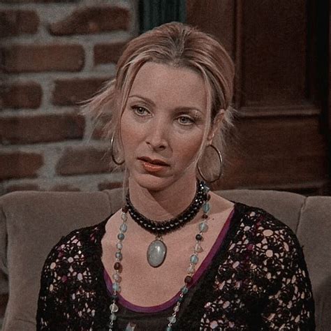 Pin By ☀︎︎ • 𝑯 • ☀︎︎ On 𝑻𝑽 𝒇𝒓𝒊𝒆𝒏𝒅𝒔 Phoebe Buffay Outfits Friends Phoebe Phoebe Buffay