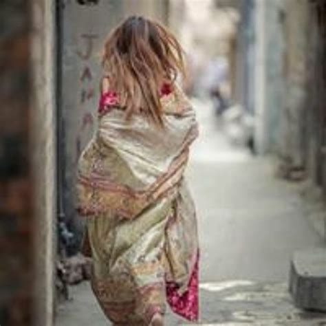 Stream Laraib Khan Music Listen To Songs Albums Playlists For Free