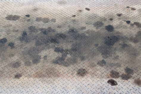 그런 지 착용된 녹슨 산업 검사기 플레이트 배경 텍스처 양각 제기 다이아몬드 트 레드 패턴 벽지 0명에 대한 스톡 사진 및 기타 이미지 Istock