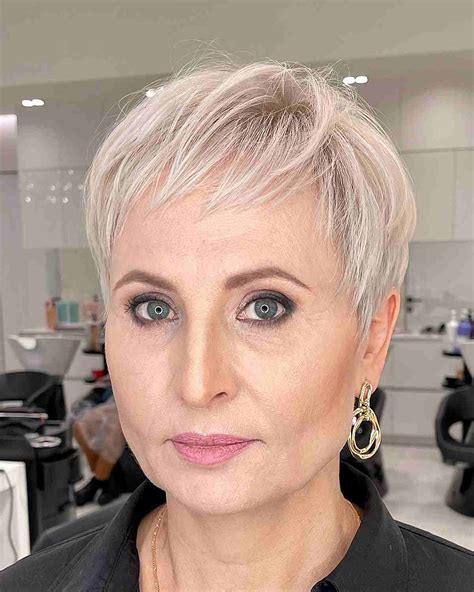 24 Flattering Pixie Haircuts For Women Over 50 With Fine And Thin Hair