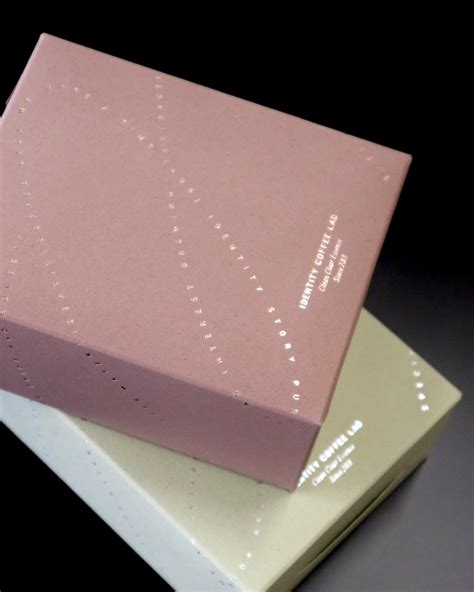 Identity Coffee Lab 아이덴티티커피랩 한국 최고의 미식사이트 블루리본서베이에 아이덴티티커피랩이 작년에 이어 올해도 서울 최고의 맛집으로 선정되었습니다