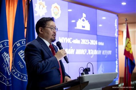 Г Занданшатар Мэдлэгийн эдийн засгийг хөгжүүлэх үндсэн хөшүүрэг нь их сургууль юм