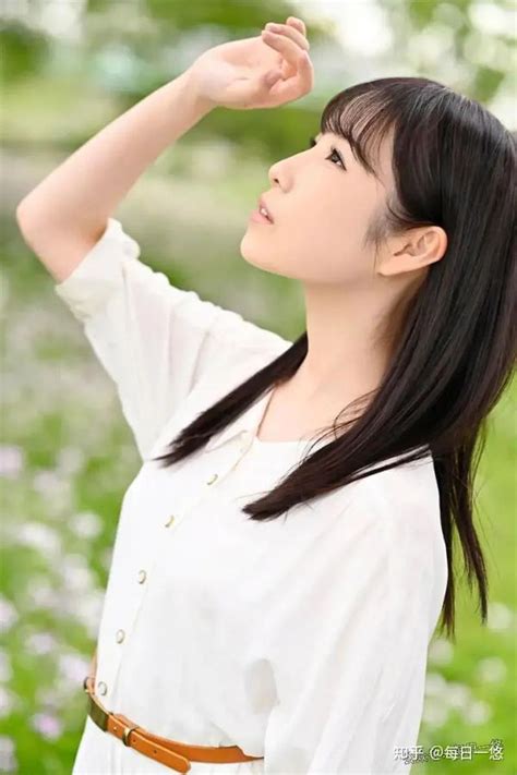 【每日一悠】香水纯：c位出道的美少女 知乎