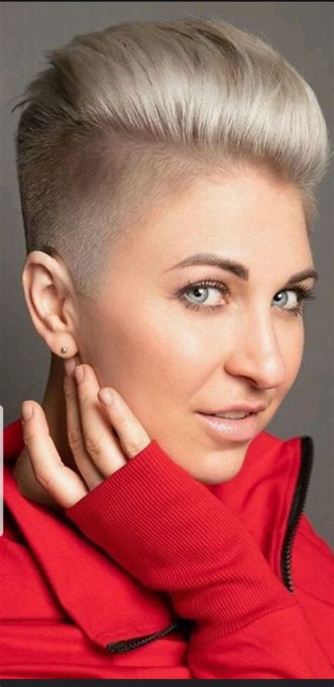 Pin By Paul On Ladies Buzzed Pixie Undercut Hairstyles Short Pixie