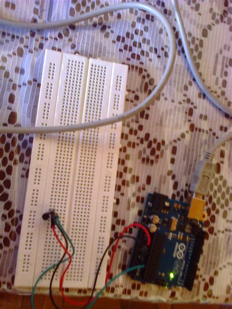 Trabalhos de Física com Arduino Termômetro Digital feito com o Arduino UNO