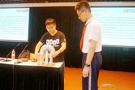 物理与天文系“科学商店”走进上宝中学开展物理科普讲座综合新闻上海交通大学新闻学术网