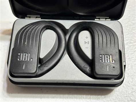 JBL Headset Property Room
