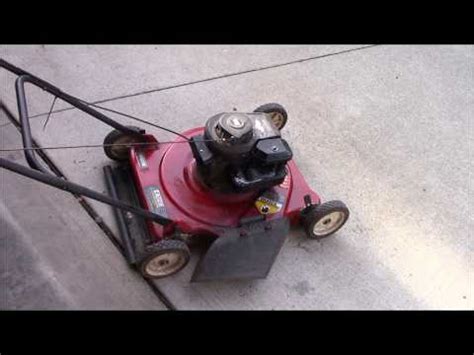 Briggs & Stratton Classic hard starting fix - YouTube