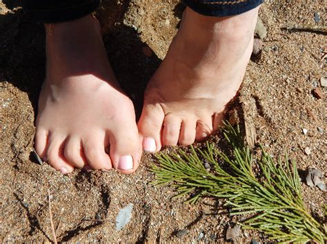 Toes On The Beach By Footcandy On Deviantart