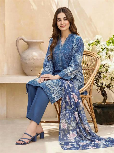3 Piece Lawn Suit Printed Unstitched Limelightpk