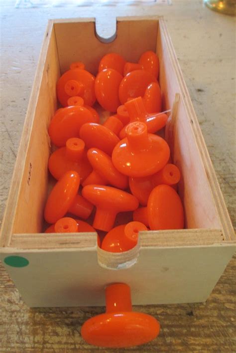 Knopp Orange Plast Nos