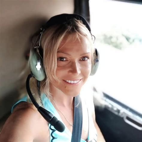 У меня такое же было Родилась младшая сестра и ко мне 6 летней стали относиться как ко