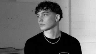 50 Fun Facts About Simon Cowells Boy Band December 10 The Fact Site