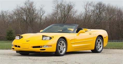 Why The 2004 Chevy Corvette Was The Last Car To Feature Pop Up Headlights