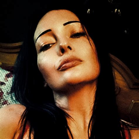 Findingvenuss Profile Vids Pics And More Manyvids Manyvids