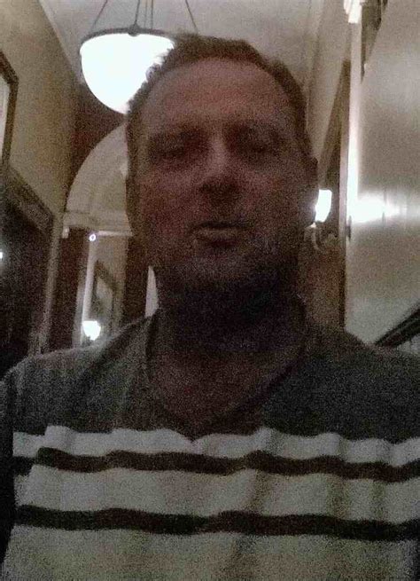 Eike Schleicher Aus Neuss • 58 • Passiv Sucht Aktiv • Für Sextreffen