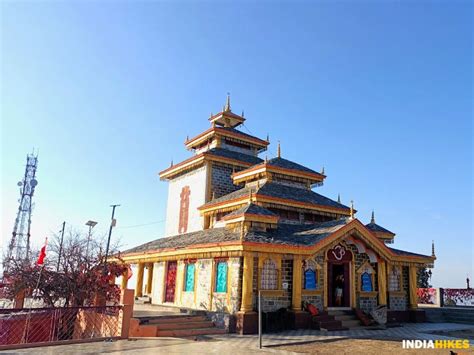 Surkanda Devi Trek Trek To One Of The 51 Shaktipeeth Temples Of India