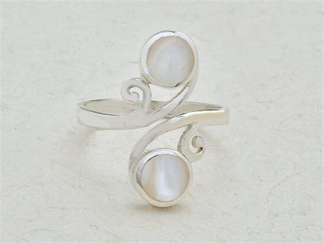 Squiggle Ring Small Om Gallery