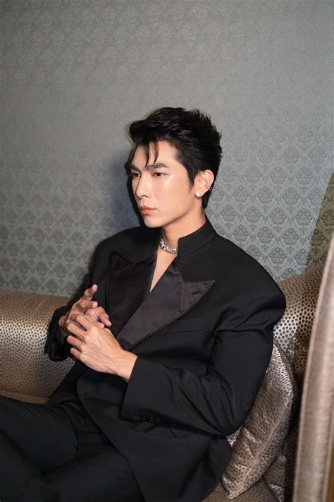 ปีใหม่ไฉไลกว่าเดิม “มิว ศุภศิษฏ์” A Nice Entertainment